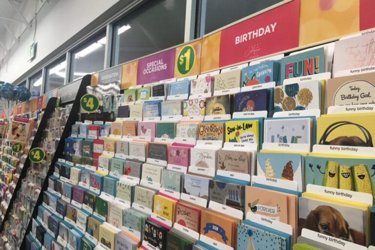 バンクーバーの100円均一？「Dollarama（ダララマ／ドララマ）」をご紹介 | カナダ留学コンパス